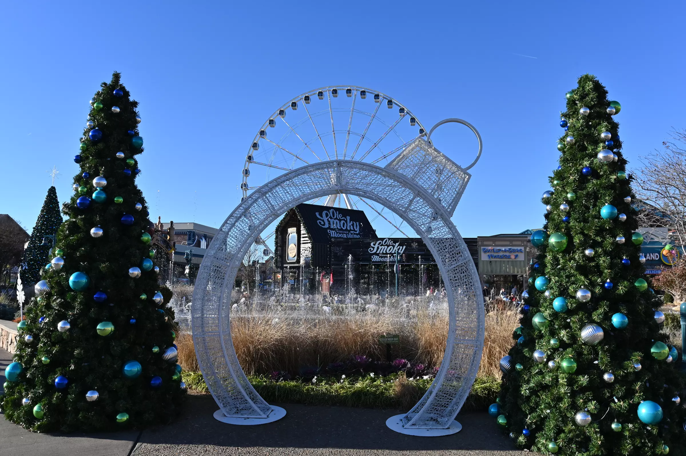 Visitor’s Guide to Pigeon Forge Tennessee at Christmas